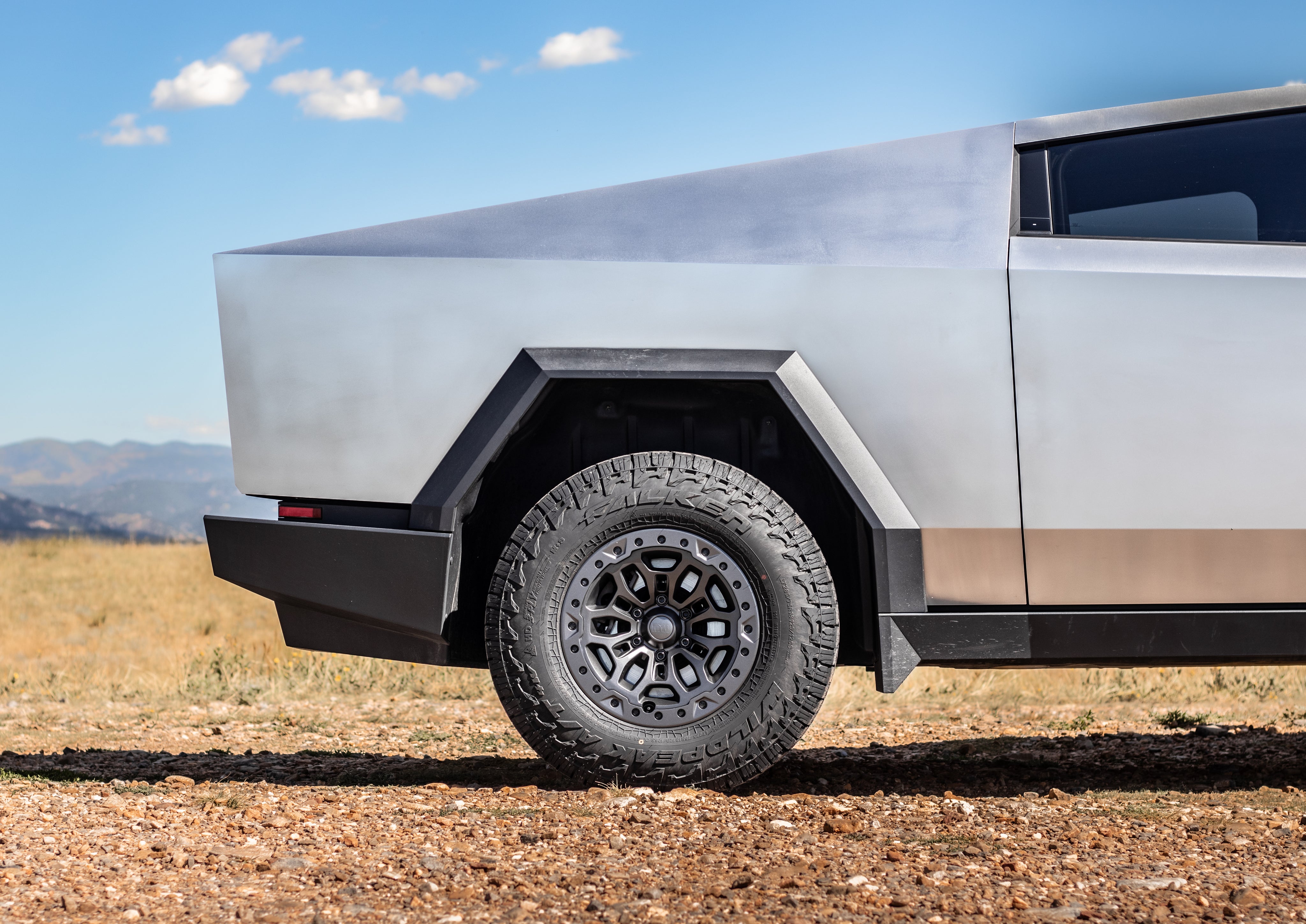 Tesla Cybertruck Cyber Rover Forged Beadlock Wheel – Martian Wheels